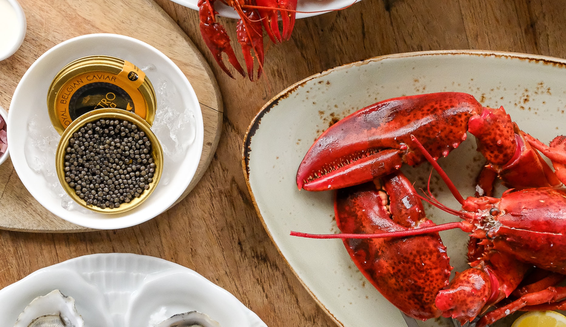 Skaldyrsfad på Strandmøllekroen i Klampenborg | Krabbeklør, Kæmperejer ...