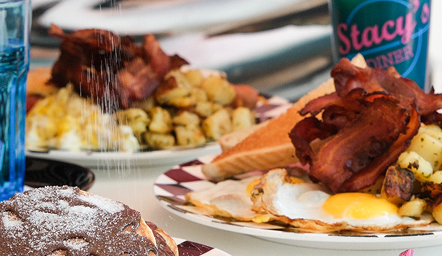 Brunch på Stacy's Diner - Spar 42 % - spar 71 kr - 2100 København Ø ...