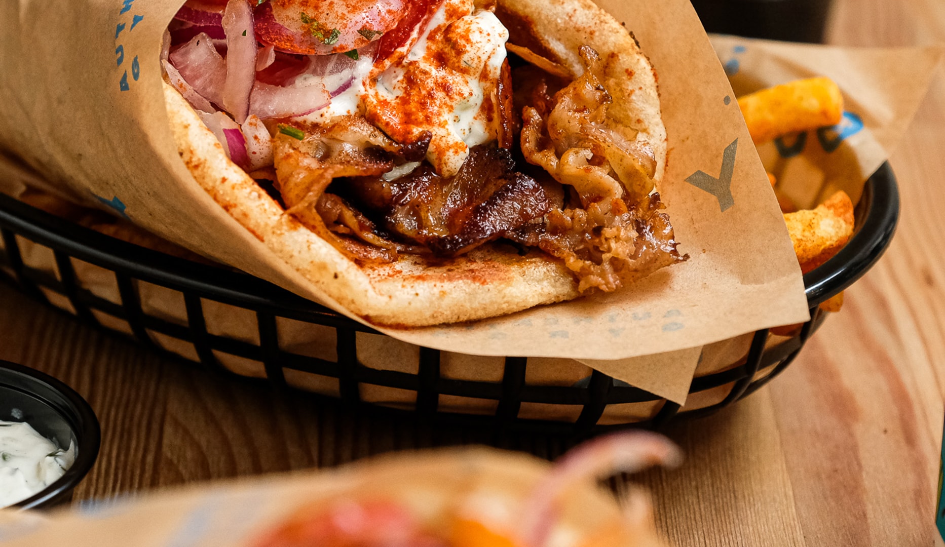 2 Gyros-combo til ½ pris hos Yeerro - Ægte Græsk Comfort Food - spar 130 kr