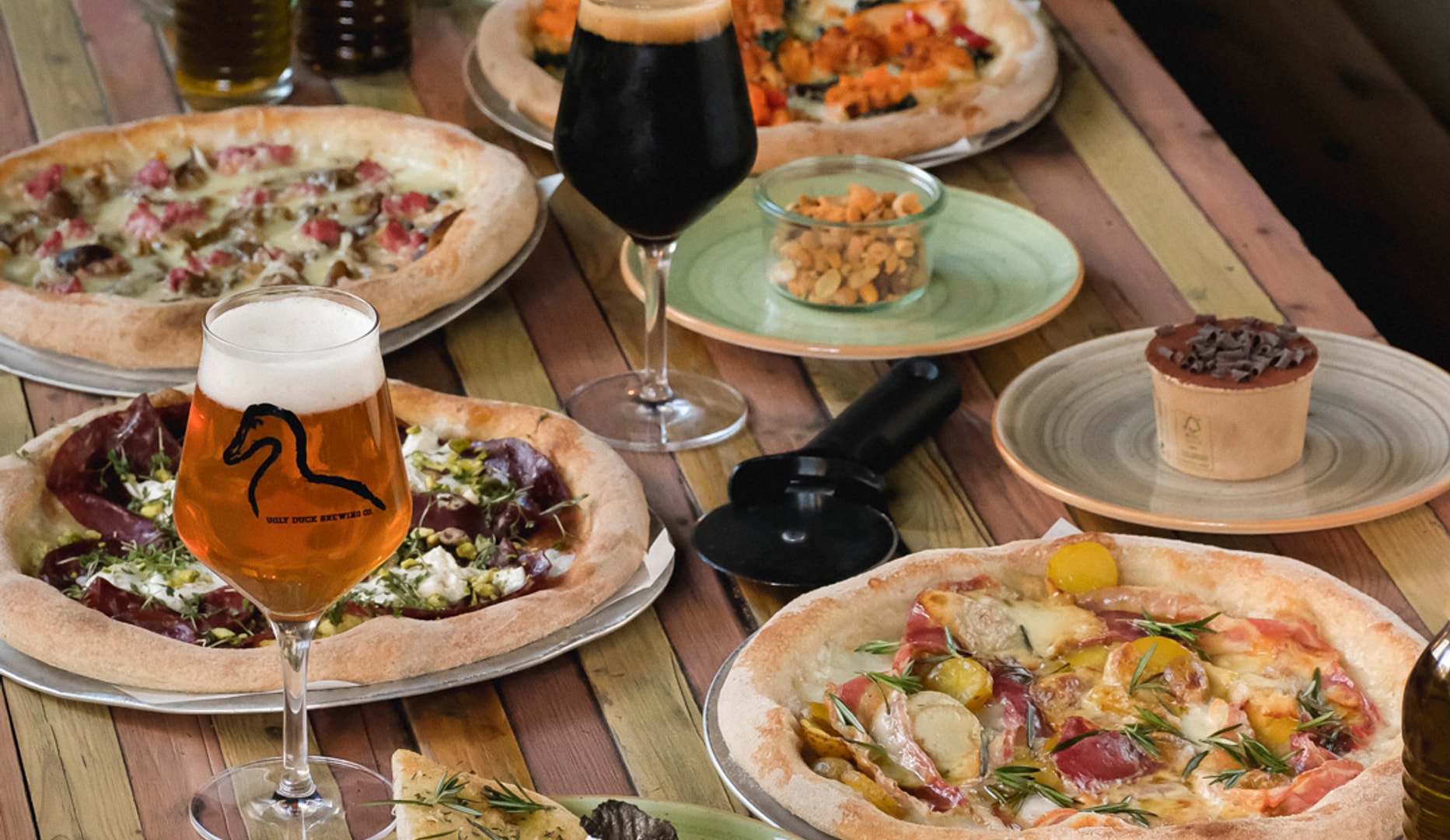 Rost til skyerne: 3-retters m/ Pizza & italienske specialiteter hos ...